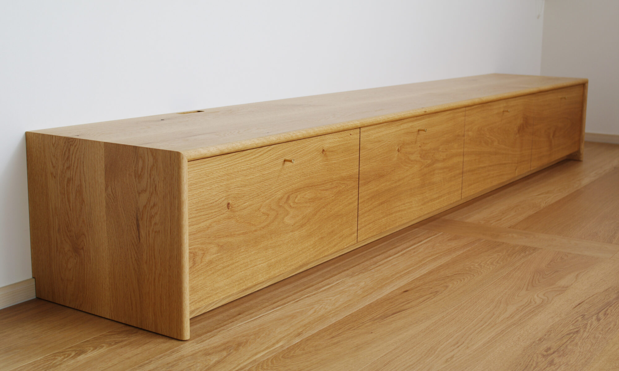 TARIL（タリル）三重の木製オーダー家具工房